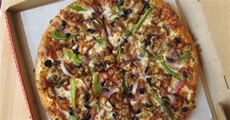 Review Pizza Hut New Hand Tossed Pizza