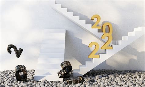 2022년 새해를 컨셉으로 한 글자 골드 텍스처 투명한 볼로 상품과 선물 상자를 전시하기 위한 기하학적 모양으로 둘러싸인 블랙 대리석 색조 3d 렌더링 0명에 대한 스톡