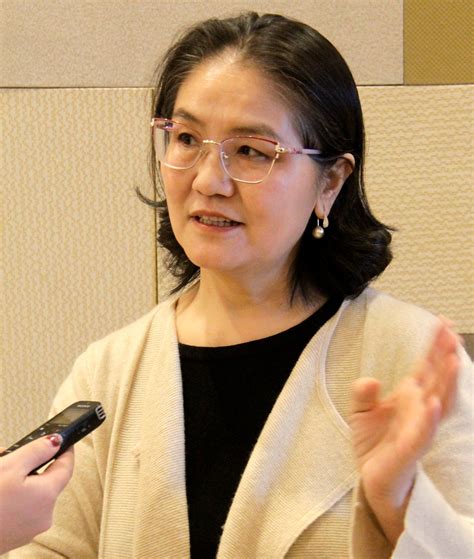 Хөдөлмөрийн хөлсний доод хэмжээнээс 11 дахин бага “Цалинтай ээж” үүд