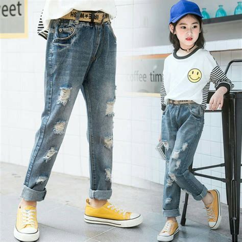 กางเกงยีนส์เด็ก เนื้อยีนส์อย่างดี แต่งขาด เท่ห์ ๆๆ เอวยาง มาพร้อมเข็มขัด สุดเท่ห์ ใส่ได้ทั้งสาว