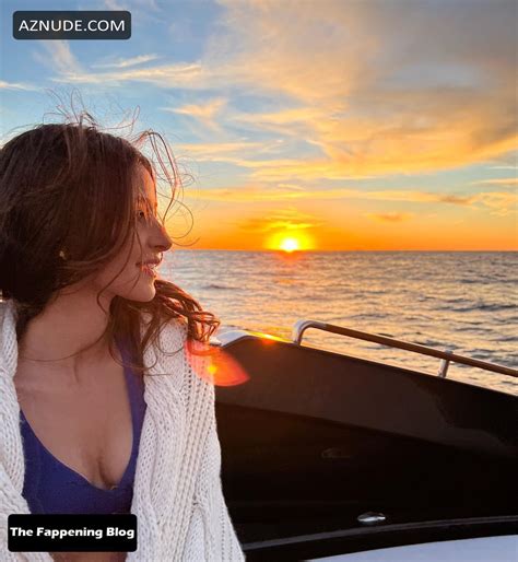 Ananya Panday Sexy Photos Collection From Various Social Media And