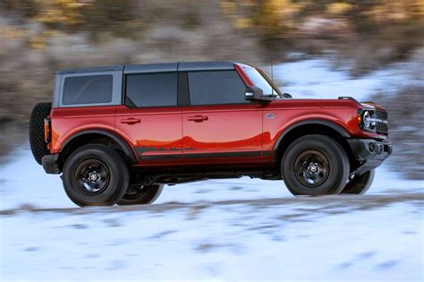 2023 Ford Bronco Pictures 269 Photos Edmunds
