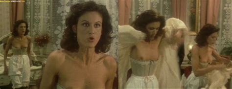 Naked Anne Fontaine In Série Rose