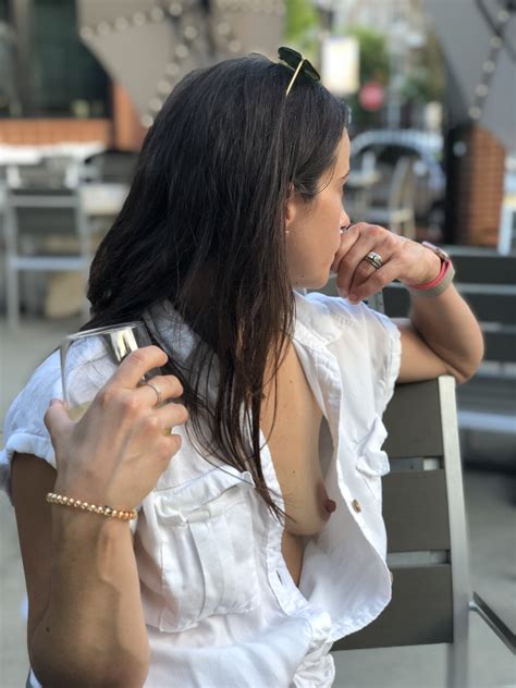 Hot Wife Public Downblouse Nip Slip