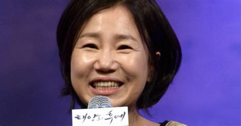 김은숙 작가·윤하림 대표 우크라이나·산불피해 돕기 1억 원 기부