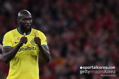 ‘바렐라 루카쿠 골 인터밀란 벤피카에 2 0 승리4강 보인다 오늘의 축구 Your Field