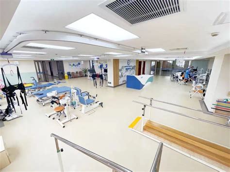 上海建成示范性社区康复中心91家，全部规范设置康复医学科 浦江头条 澎湃新闻 The Paper