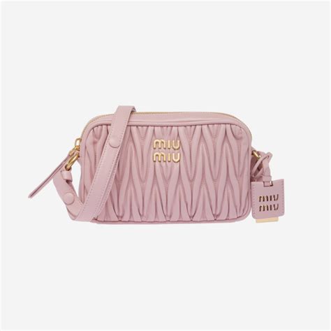 미우 미우 마테라쎄 나파 가죽 숄더백 앨러배스터 핑크 Miu Miu Kream