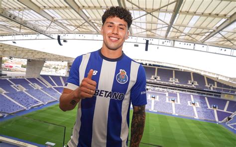 El Mexicano Jorge Sánchez Ya Viste Los Colores Del Porto Video Aristegui Noticias