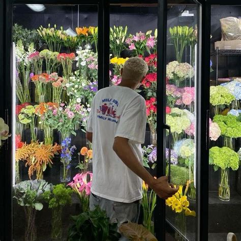 Пин от пользователя Vllasvess на доске 작은 즐거움 🪼 Букет Цветы Фотосессия