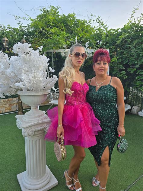 Сисето Честит рожден ден мамо 🌹🌹🌹 Ти си слънцето което винаги огрява живота ми и