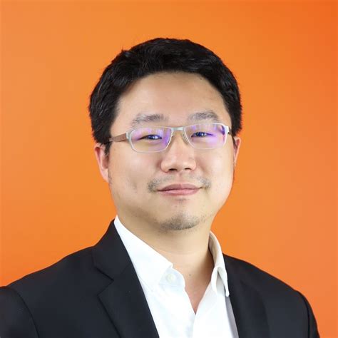 วรภพ วิริยะโรจน์