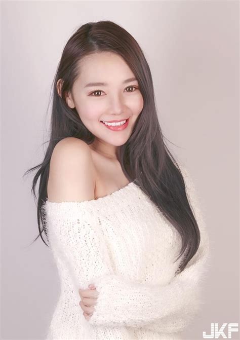 白皙正妹 郑玉洁 正又白太让人着迷了吧 宅男番号吧