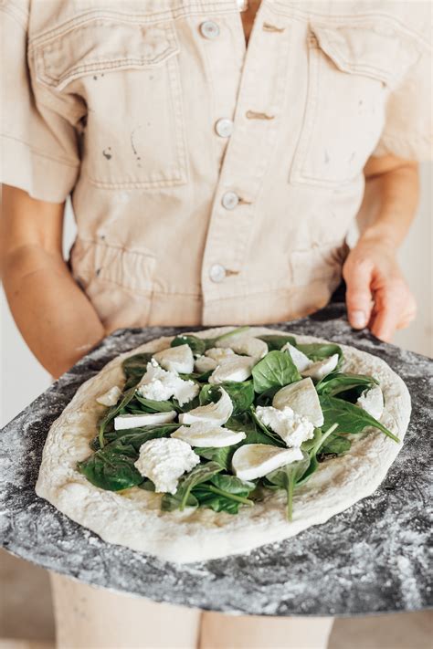 Spinach Ricotta Pizza With Garlic Oil Is The Best Easy Homemade Pizza