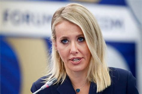 СМИ Собчак уехала из России в Литву через Белоруссию