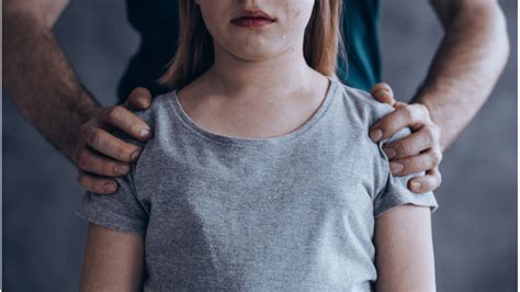 Учитель домогался школьницы в Экибастузе соцсети