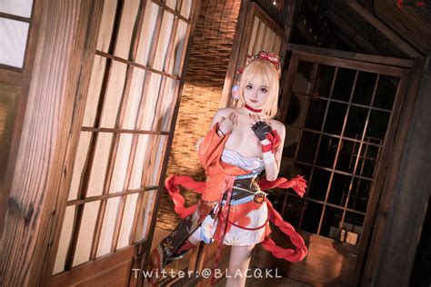 Blacqkl 白莉爱吃巧克力 cosplay Yoimiya Genshin Impact photos NudeCosplayGirls com