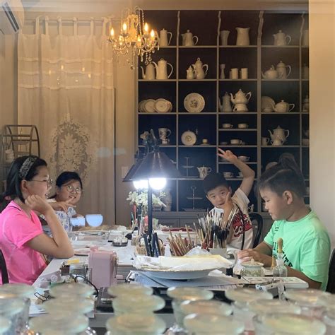 Atelier Senan 원데이클래스 포슬린체험하기 4명의 3학년~5학년 어린이들의 즐거운