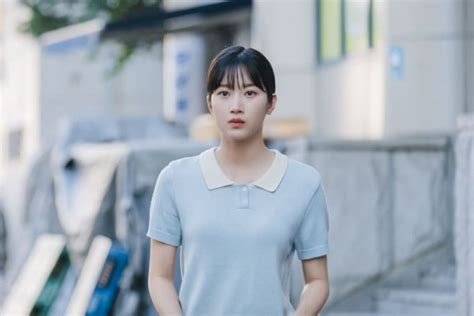 9 Harga Tas Moon Ga Young Di Drakor The Interest Of Love