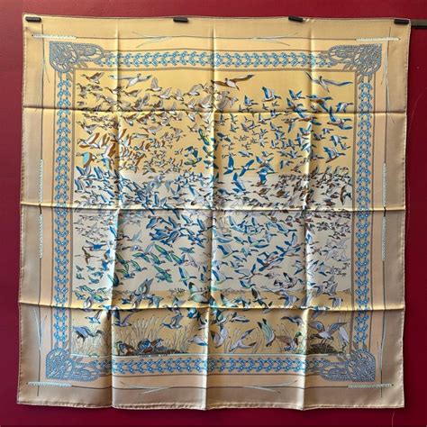 Carré Foulard Hermès Libre Comme Lair