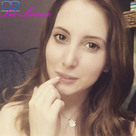 Lia Louise Nackt Nacktbilder Playboy Nacktfotos Fakes Oben Ohne