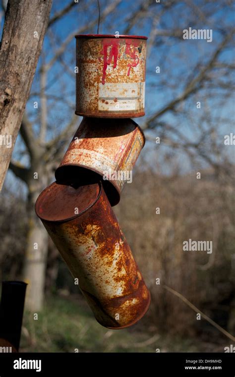 Rusty Tin Cans Hi Res Stock Photography And Images Alamy