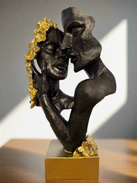 სტატუეტკა დეკორატიული ნივთების მაღაზია სუვენირები ოფისის დეკორი Lavoso