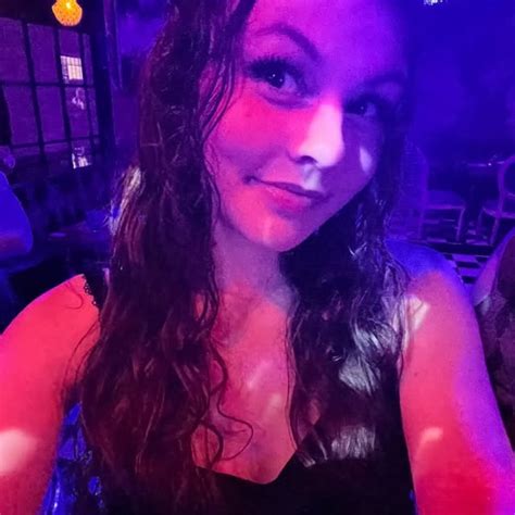 Alenaavge Alenaavge On Threads