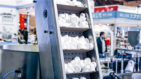 플라스틱 캡에 알루미늄 멤브레인을 설치하는 자동 장비 세계에서 가장 큰 제약 비디오 포털 ☑