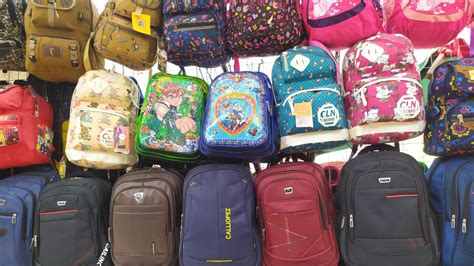 شنط المدارس باسعار زمان وتشكيله كبيره من الشنط Youtube