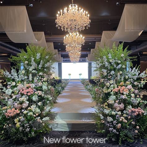 그랜드힐컨벤션 강남웨딩홀 호텔웨딩 서울웨딩홀 호텔예식 ⠀ 🌷𝐅𝐥𝐨𝐫𝐢𝐚 𝐇𝐚𝐥𝐥💐 새롭게 찾아온 플로리아 홀 플라워 타워💕 다채로운 꽃들이 모여 더욱 싱그러워진 플라워