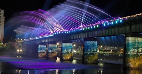 한층 더 다채로워진 강릉 월화교 분수조명 재가동