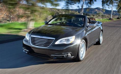 Chrysler 200 Convertible Photos And Specs Photo Chrysler 200 Convertible For Sale And 26
