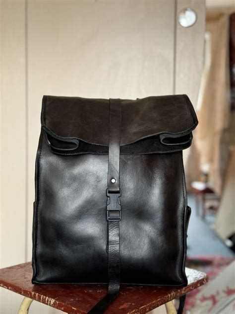 Продам шкіряний рюкзак 1 250 грн Міські рюкзаки Первомайськ на Olx