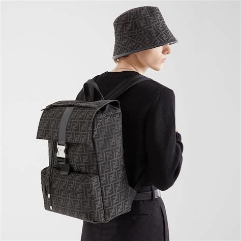 【fendi】バックパック