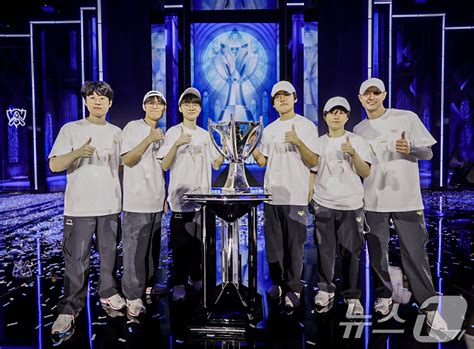 T1 ‘세계 최초 롤드컵 통산 5회 우승 뉴스1