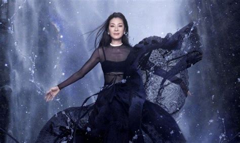 杨紫琼闪耀亮相 自在的穿梭于多重宇宙凤凰网