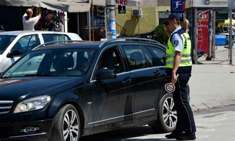 Од 902 сообраќајни прекршоци вчера 148 без возачка дозвола