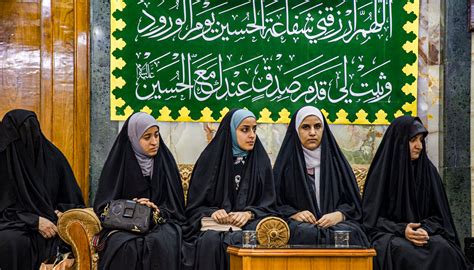 دیدار نماینده مرجعیت عالی و متولی شرعی آستان قدس حسینی از دانش آموزان