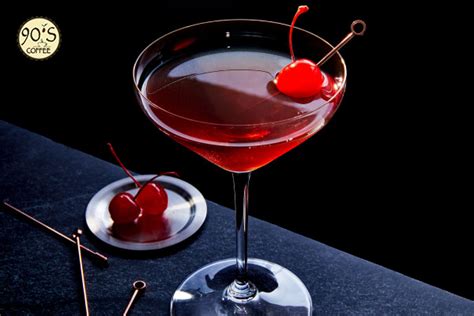 당신을 위한 6가지 클래식 칵테일 레시피를 찾아보세요