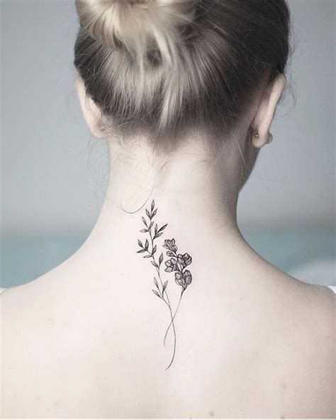 Тату на шее для девушек 75 фото красивые эскизы и надписи сбоку сзади спереди