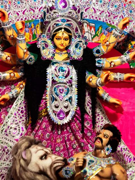 नवरात्रि में भूलकर भी न करें ये काम मां दुर्गा हो जाती हैं नाराज