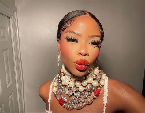 Pin By Tory M On Makeup 💄 In 2024 Creative Makeup Looks Brown Skin