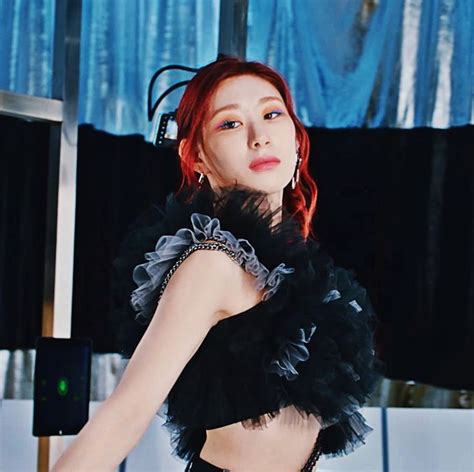 Itzy Loco Joonerix Itzy Kpop Girls Women