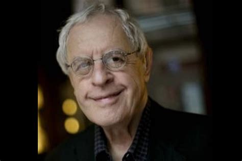 Почина Чарлс Симиќ лауреат на „Златен венец“ на СВП УМНО МК