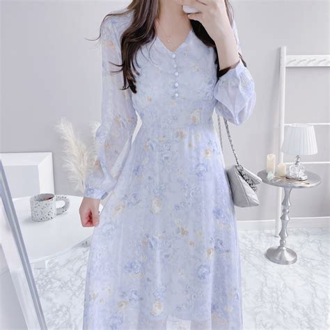로맨틱무드국내고퀄여름봄가을 브이넥 콩단추 물나염 플라워 쉬폰 롱 원피스