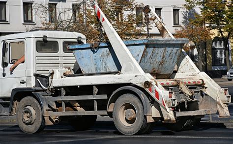 도시 거리의 쓰레기 트럭 0명에 대한 스톡 사진 및 기타 이미지 0명 거리 교통수단 Istock