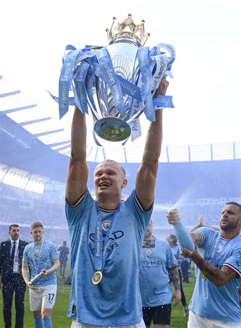 Photo Gallery บรรยากาศสุดอิ่มเอม เป๊ป นำทัพ แมนฯ ซิตี ฉลองแชมป์พรีเมียร์ลีก สมัยที่ 7