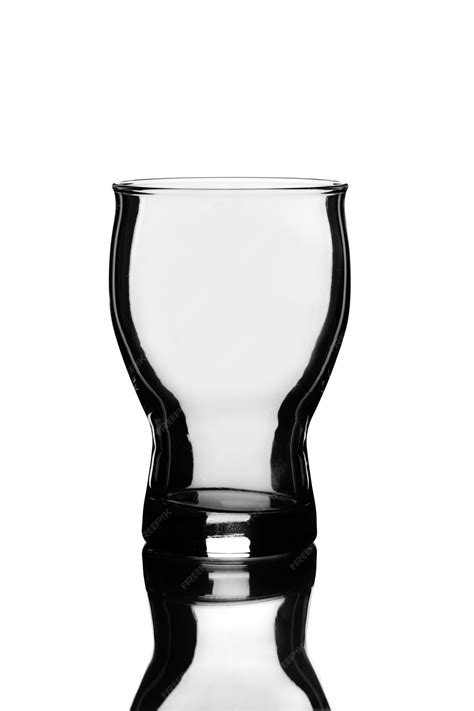 Premium Photo Empty Tasting Beer Pint Glass And Reflection Isolated On White