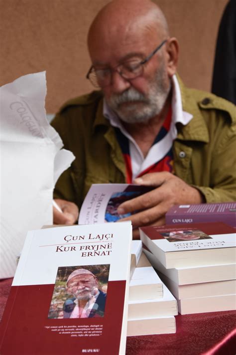 8018 Универзитет во Тетово